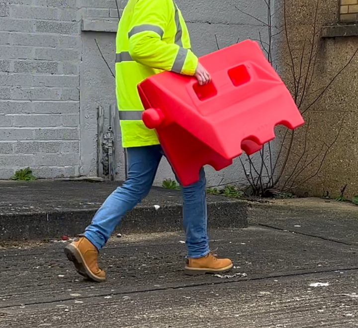 1m Water Filled Traffic Separator - Single – tradefence