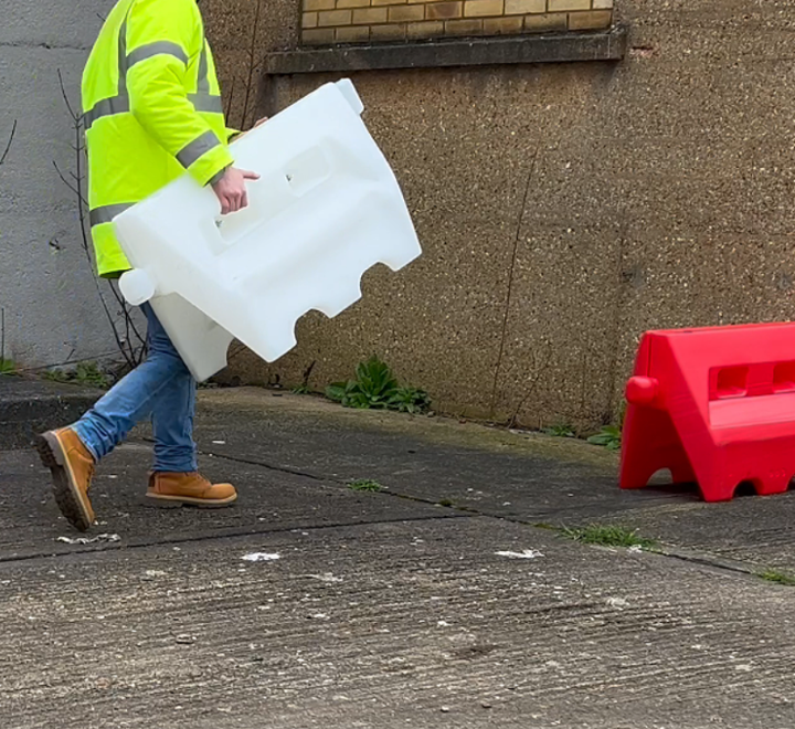 1m Water Filled Traffic Separator - Pair – tradefence